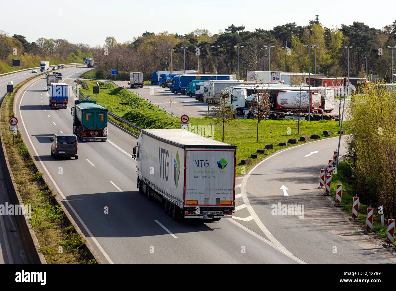 Crowded rest area hi-res stock photography and images - Alamy