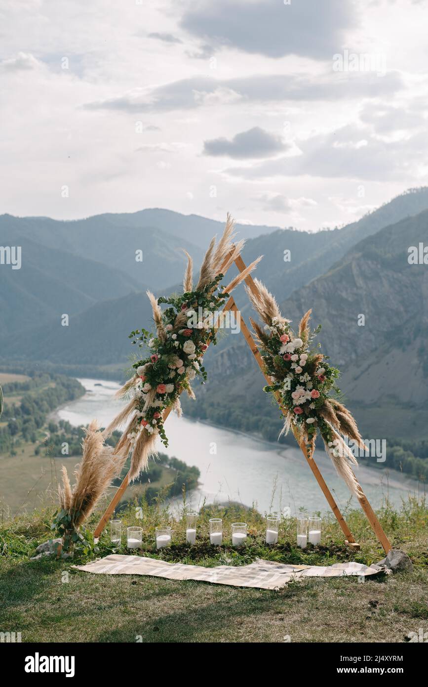 Love triangle wedding hi-res stock photography and images - Alamy