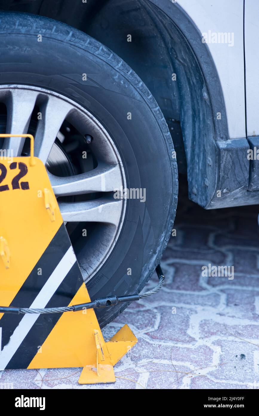 Blocked car wrong parking hi-res stock photography and images - Alamy