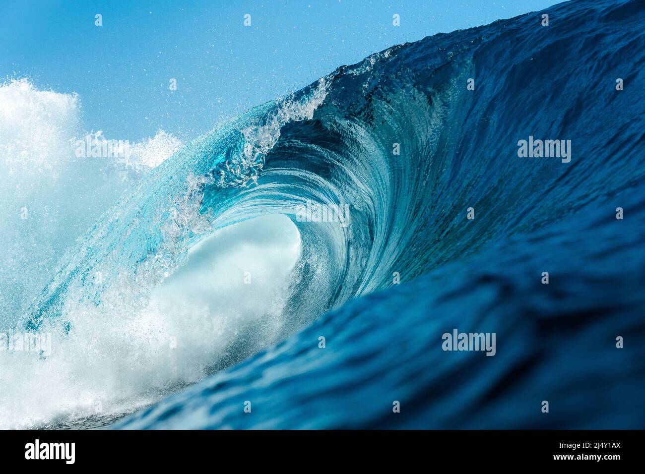 Close to wave hi-res stock photography and images - Alamy