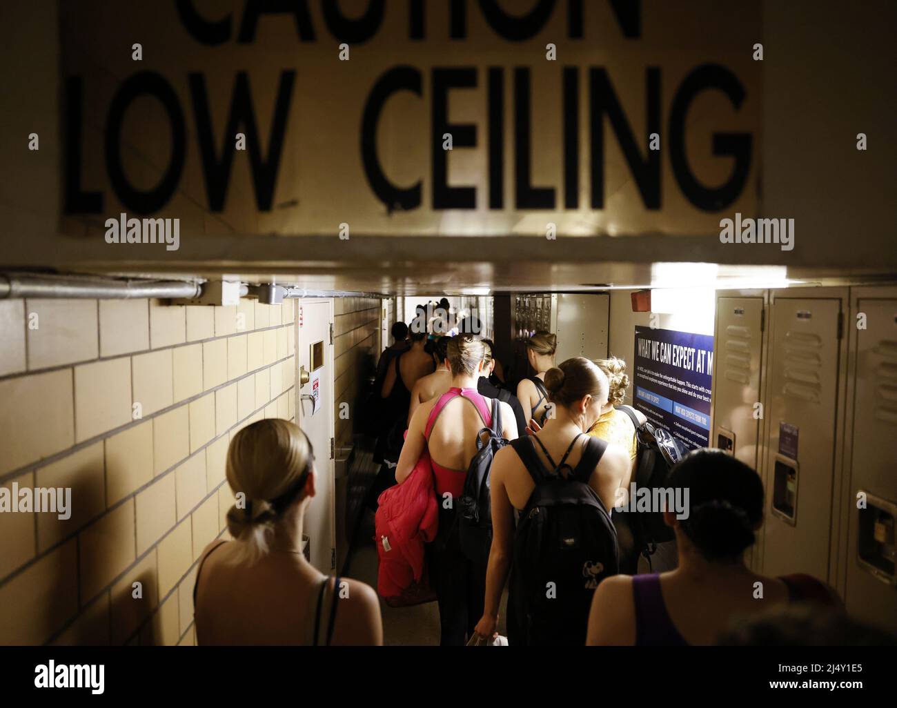 Kick line theater hi-res stock photography and images - Alamy