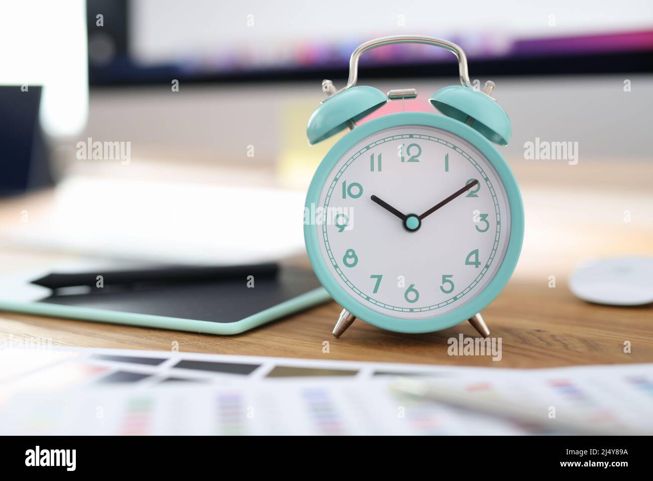 Ten oclock hi-res stock photography and images - Alamy