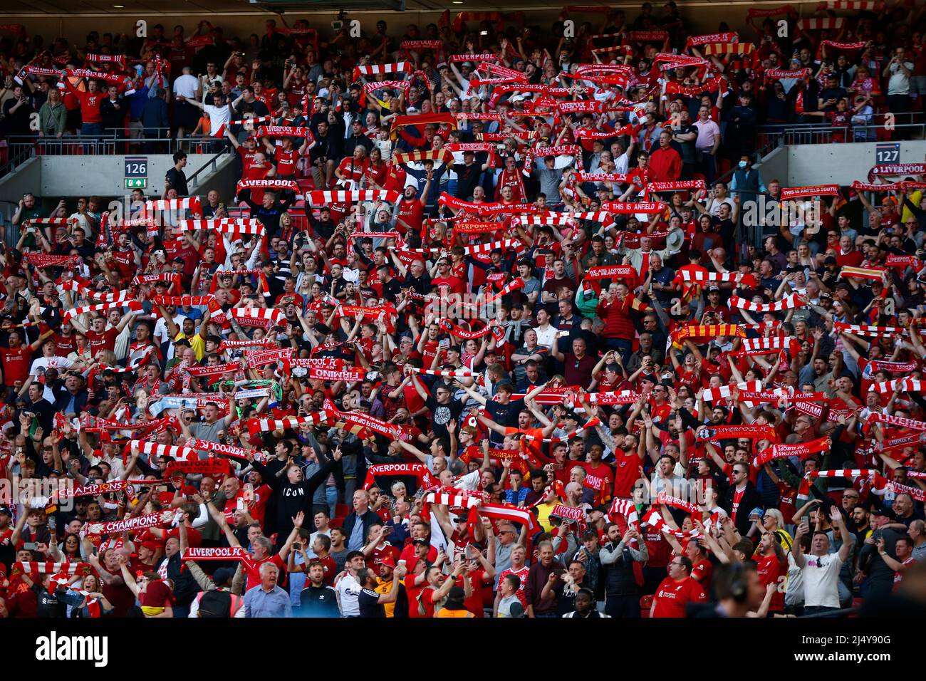 Liverpool fans wembley stadium hi-res stock photography and images - Alamy