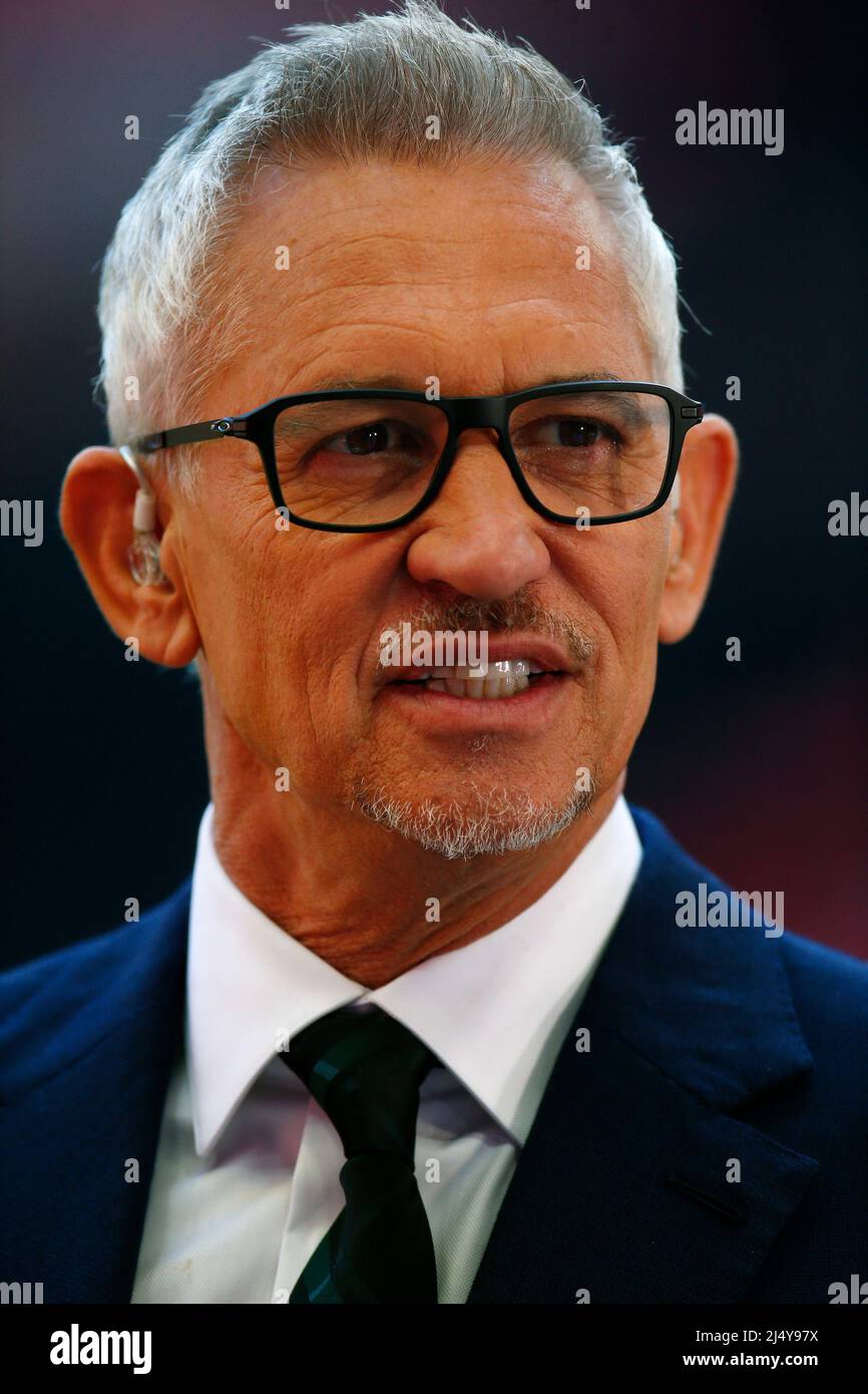 LONDON, ENGLAND - APRIL 16: Gary Lineker sports broadcaster during FA ...