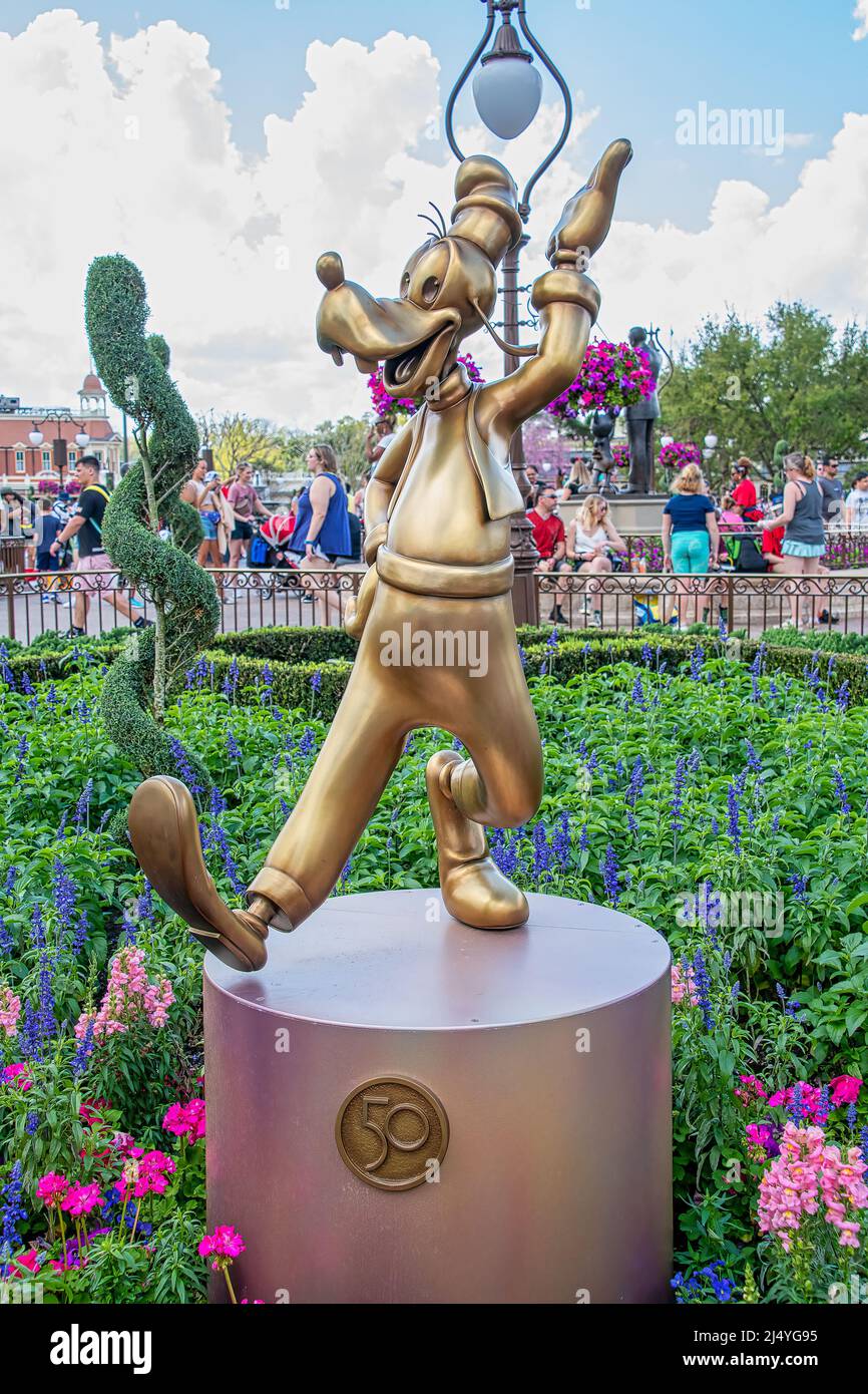 Goofy magic kingdom walt disney hi-res stock photography and images - Alamy
