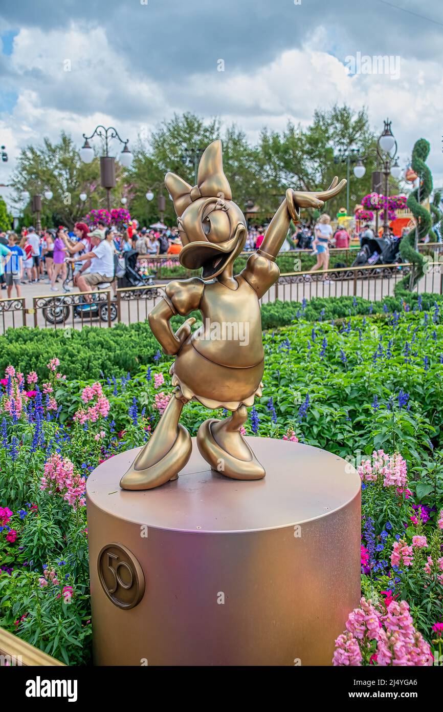 Daisy duck hi-res stock photography and images - Alamy