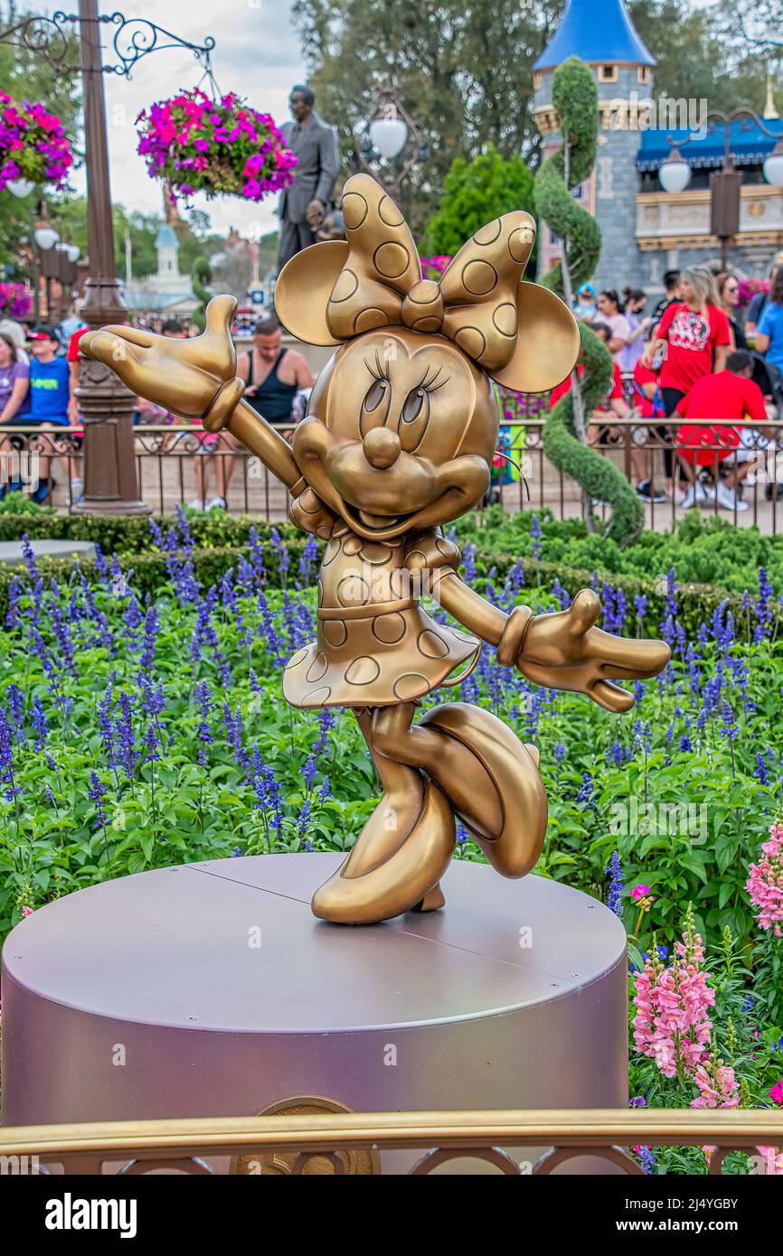 Minnie Mouse Gold Statue 50th Anniversary Disney Magic Kingdom Stock ...