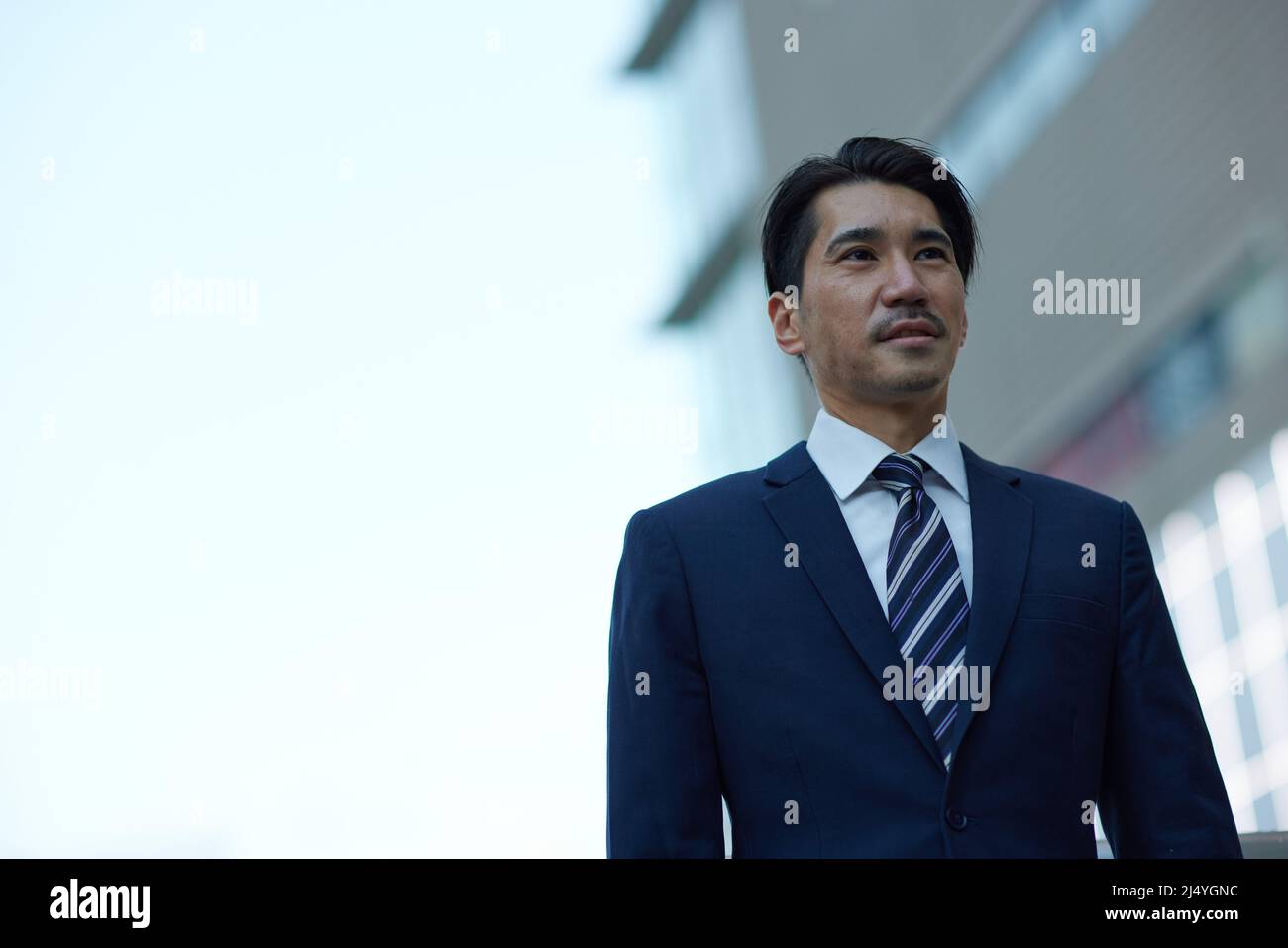 Japanese businessman downtown Tokyo Stock Photo - Alamy