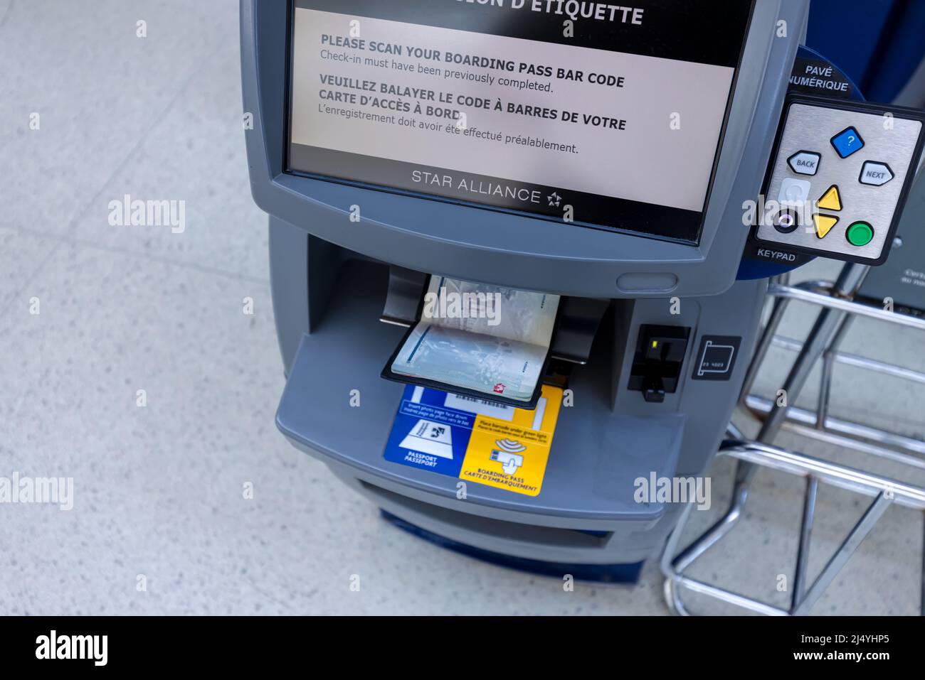 Passport kiosk toronto hi-res stock photography and images - Alamy
