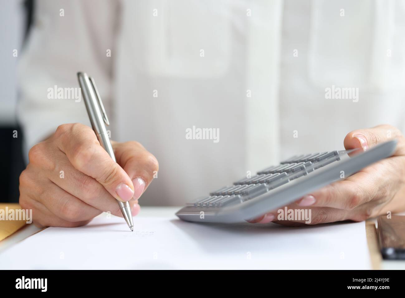 Check calculations hi-res stock photography and images - Alamy