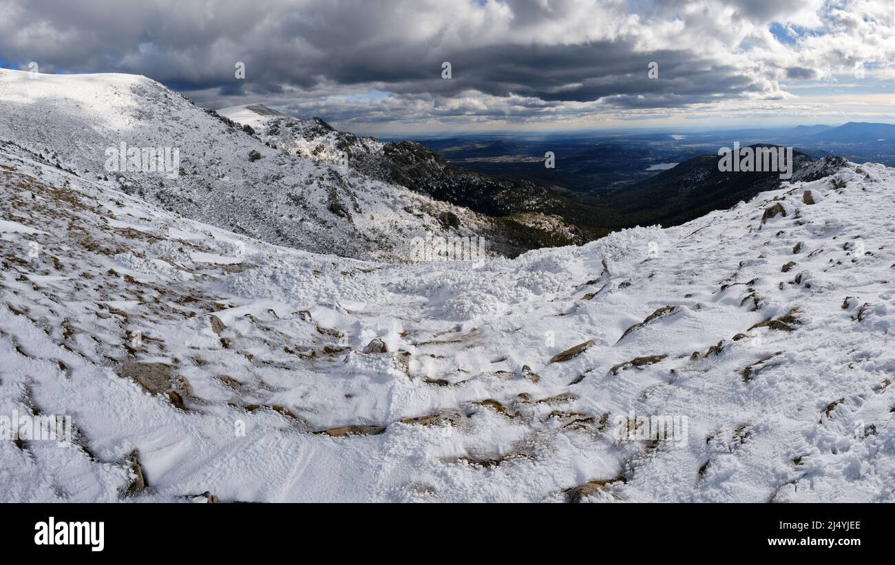 Aerial snowy mountain under cloudy hi-res stock photography and images ...