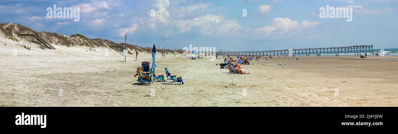 Sunset Beach Fishing Pier in North Carolina Stock Photo - Alamy