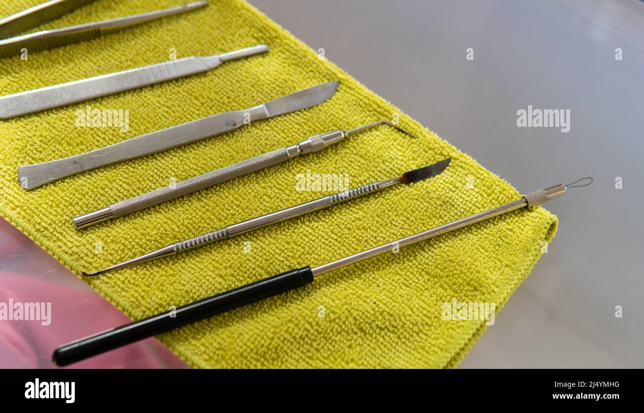 Sharp medical instruments hi-res stock photography and images - Alamy