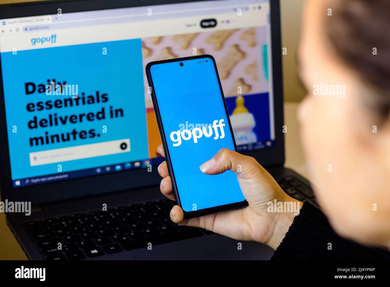 Gopuff website hi-res stock photography and images - Alamy