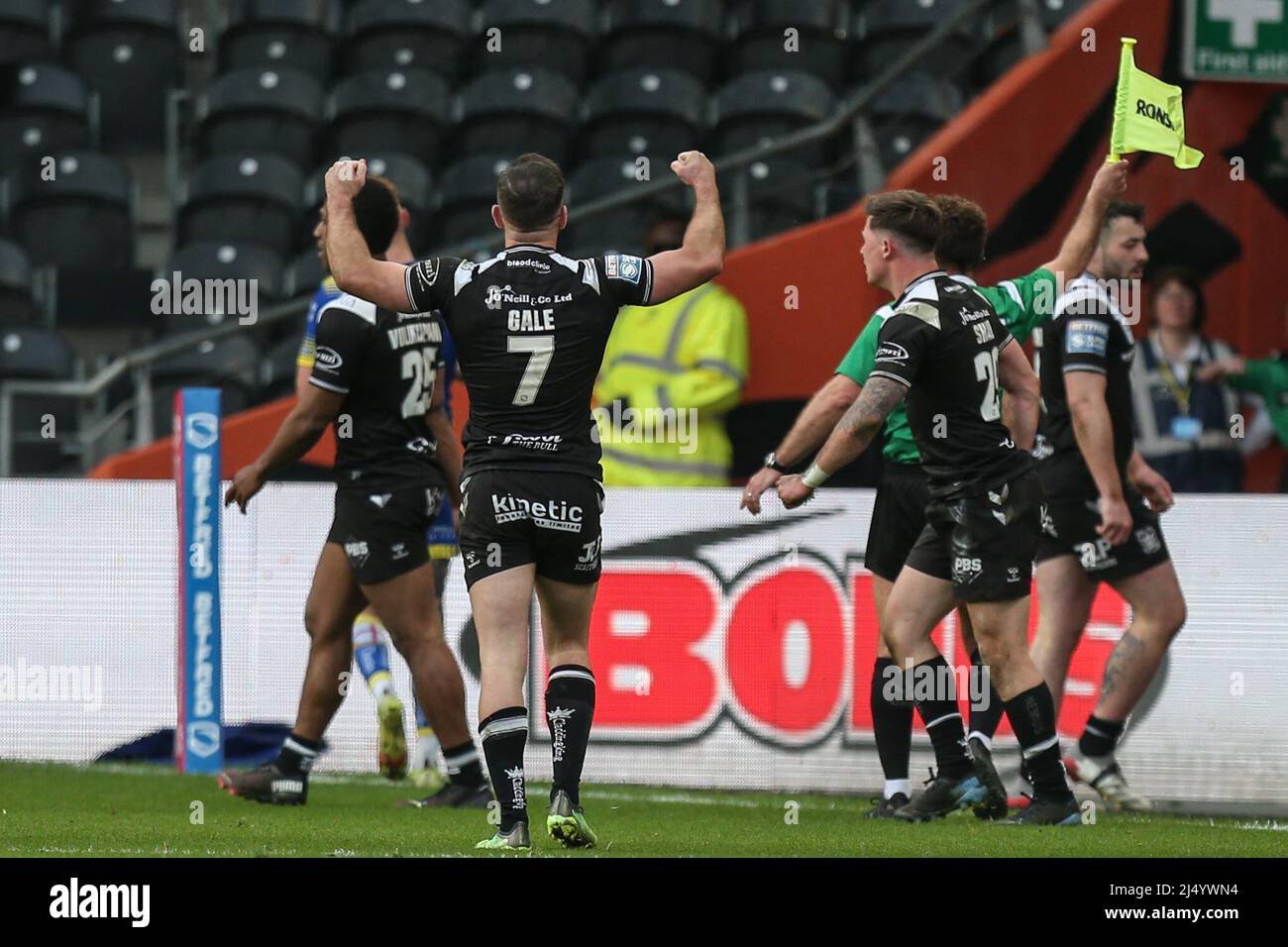 Luke Gale #7 of Hull FC starts to celebrate at the final whistle Stock ...
