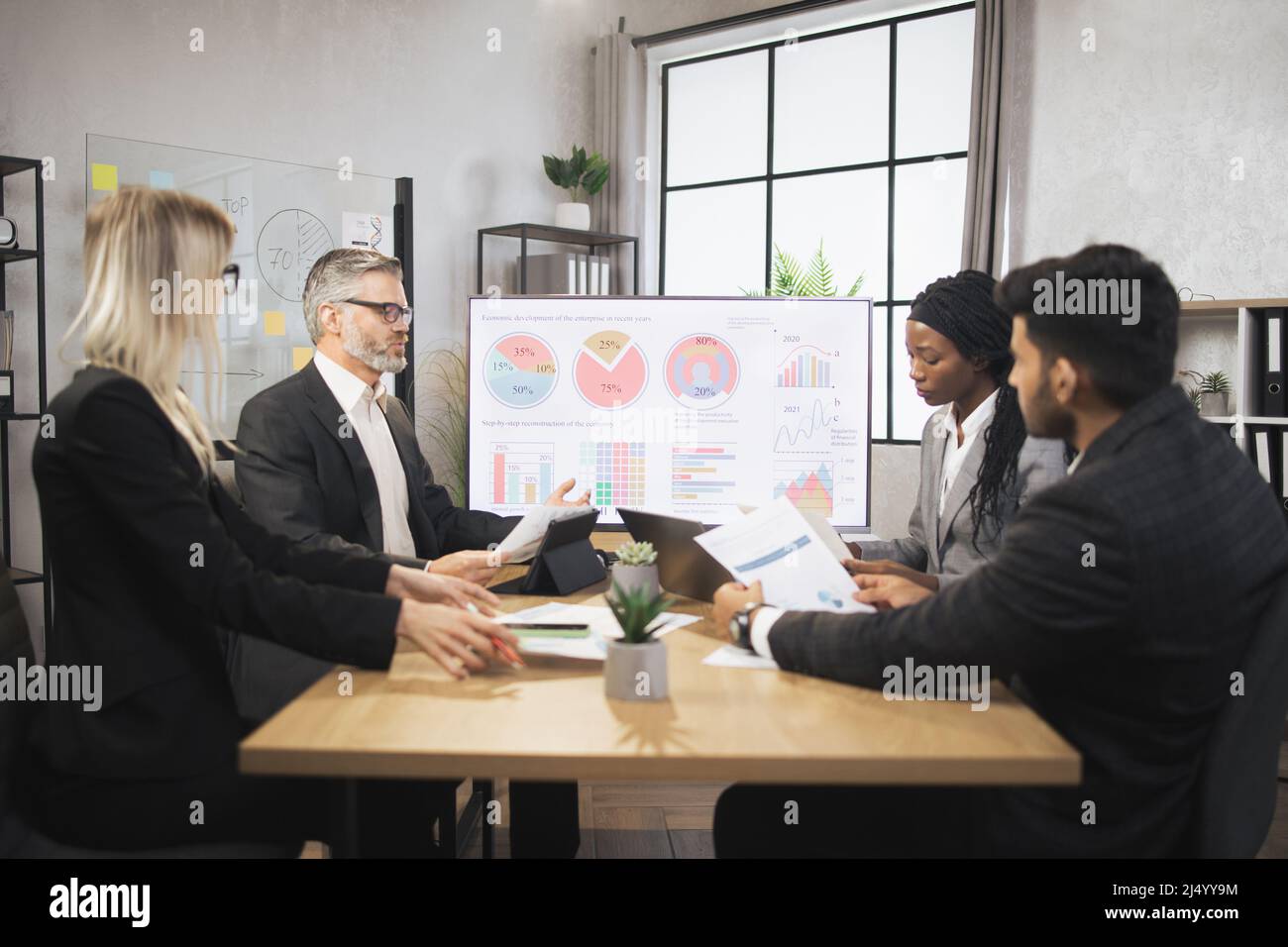 Focus on statistics charts hi-res stock photography and images - Alamy