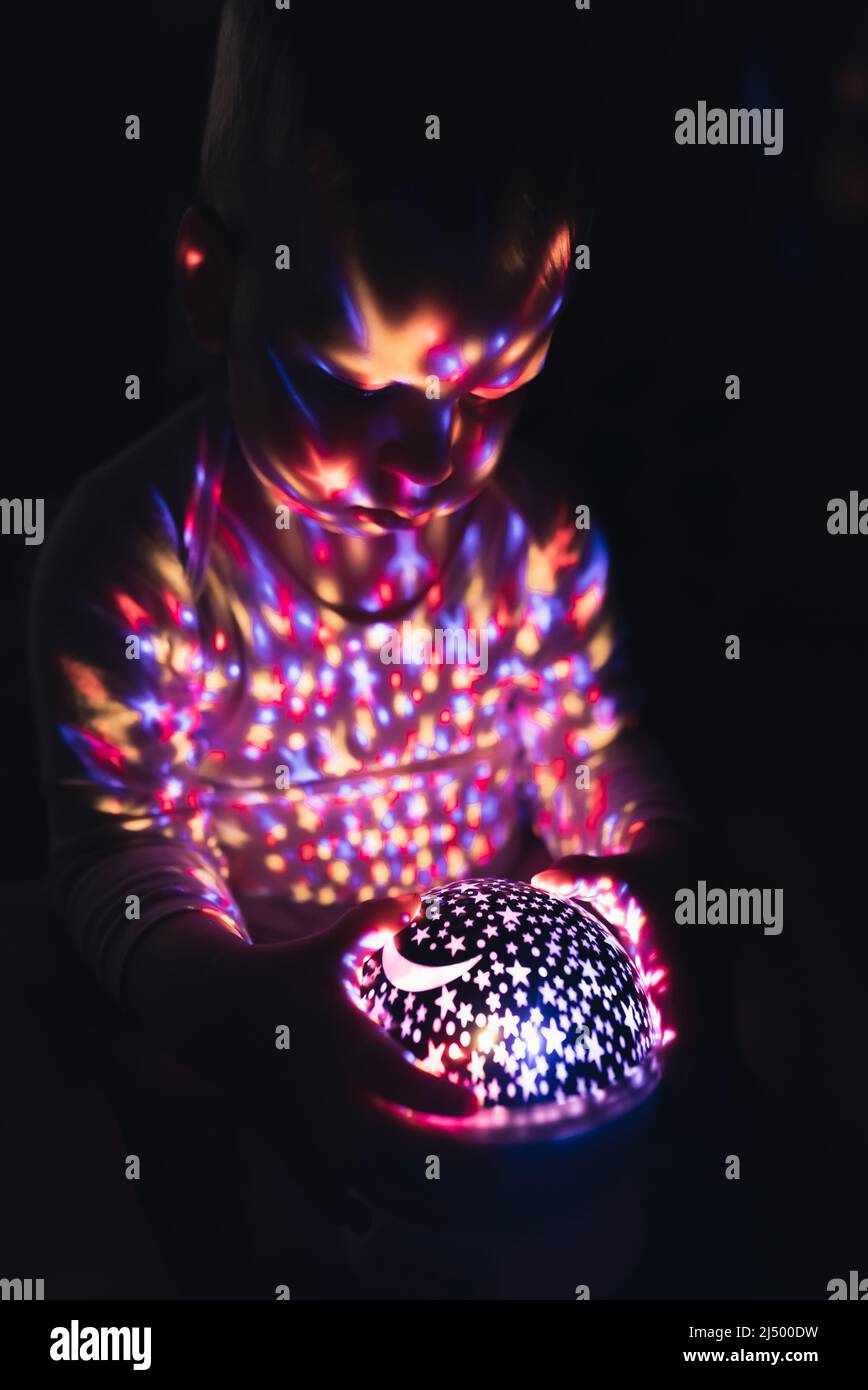 Child in awe night hi-res stock photography and images - Alamy