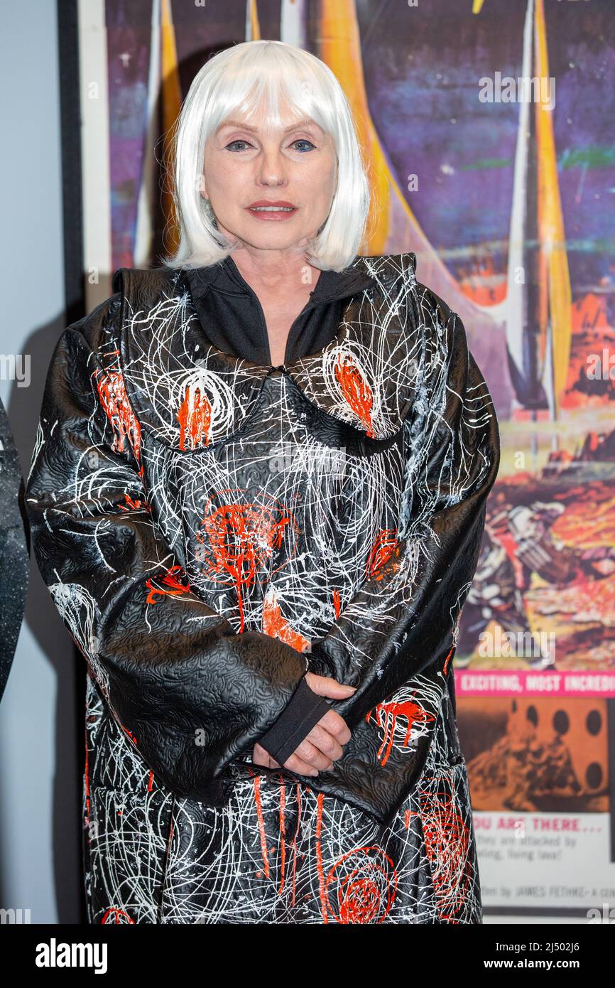 Debbie harry live 2022 hi-res stock photography and images - Alamy