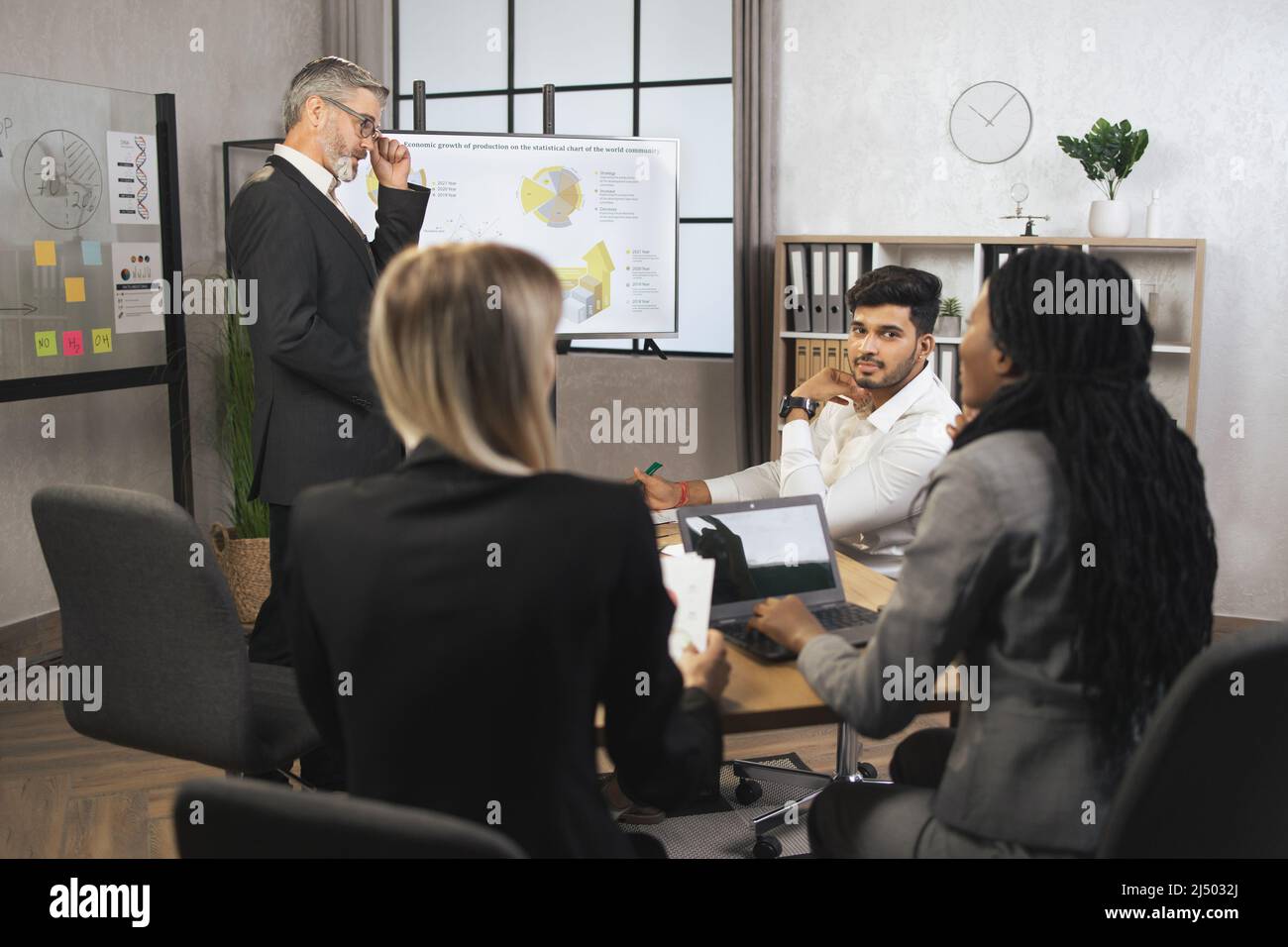 American indian group map hi-res stock photography and images - Alamy