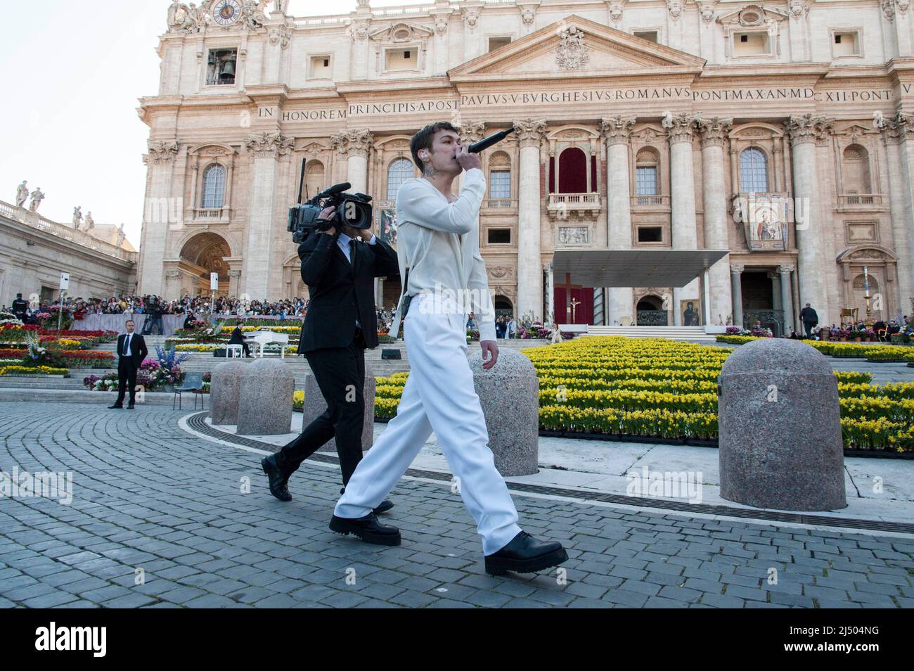 Cantante popolare hi-res stock photography and images - Alamy