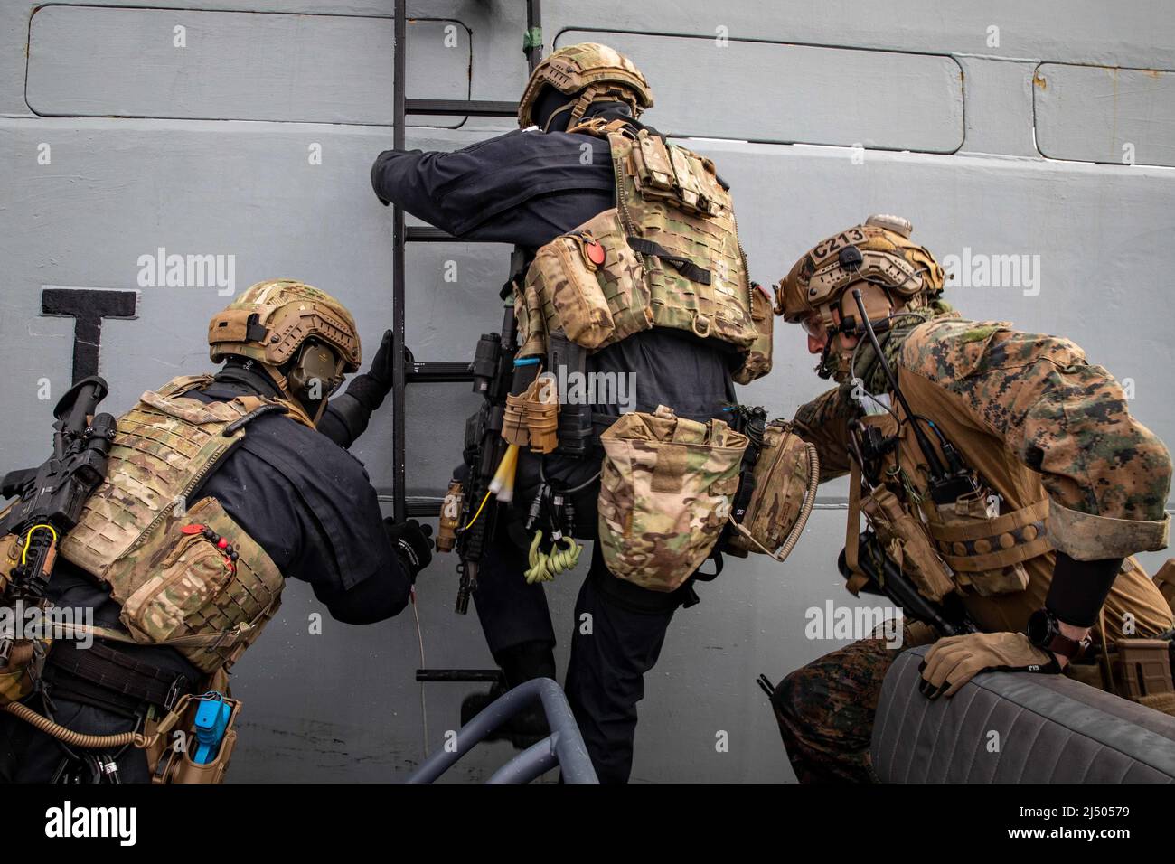 220412-N-PC065-1238 ATLANTIC OCEAN – U.S. Marine Corps Cpl. Spencer ...