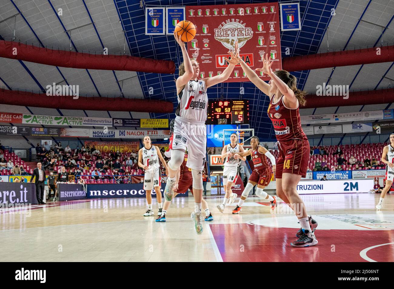 Sarah sagerer hi-res stock photography and images - Alamy