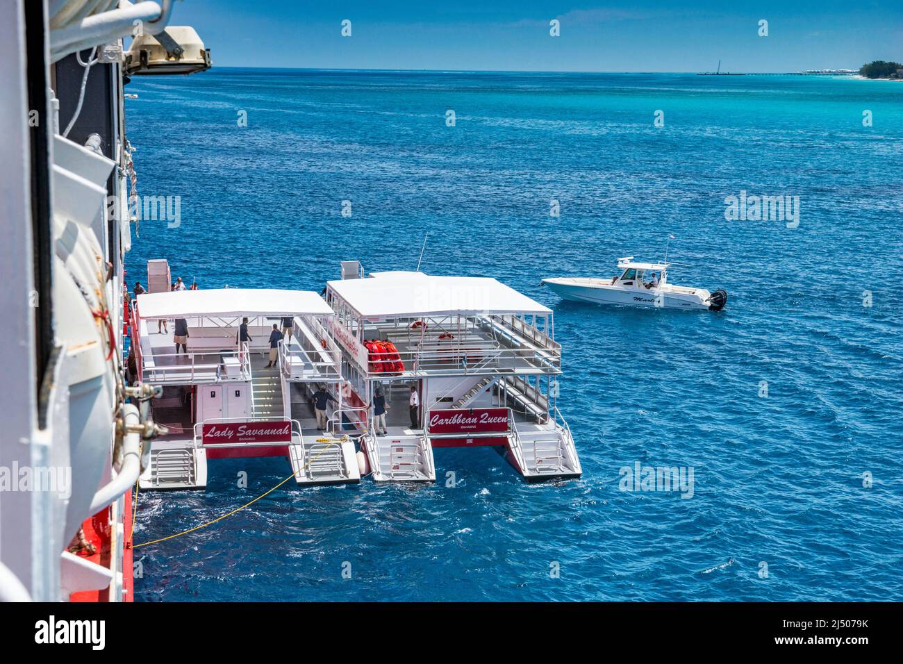 Cruise ship tenders hi-res stock photography and images - Alamy