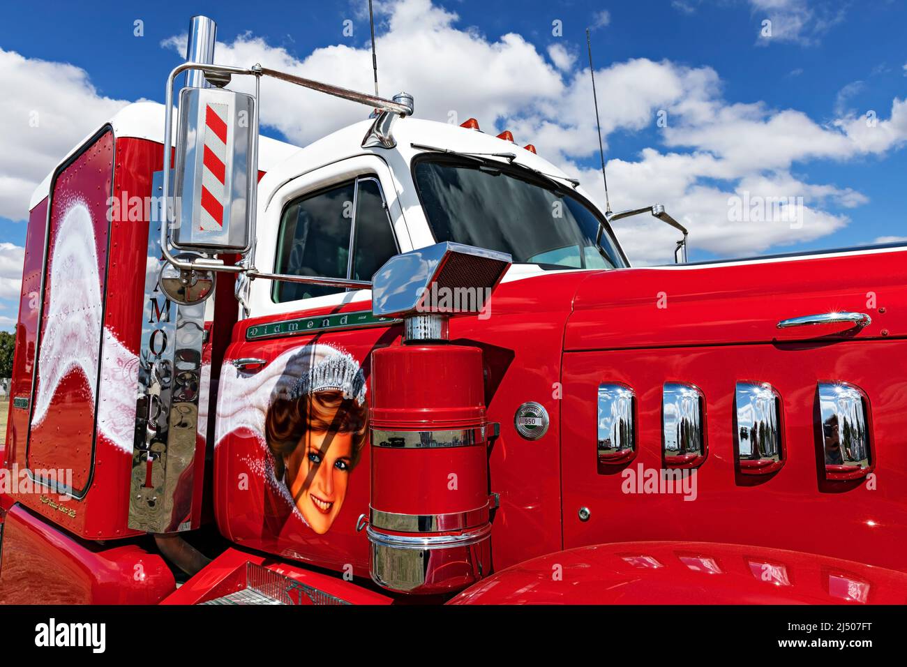 Trucks Australia / Diamond T 950 Semi Truck in the 1850`s gold mining ...
