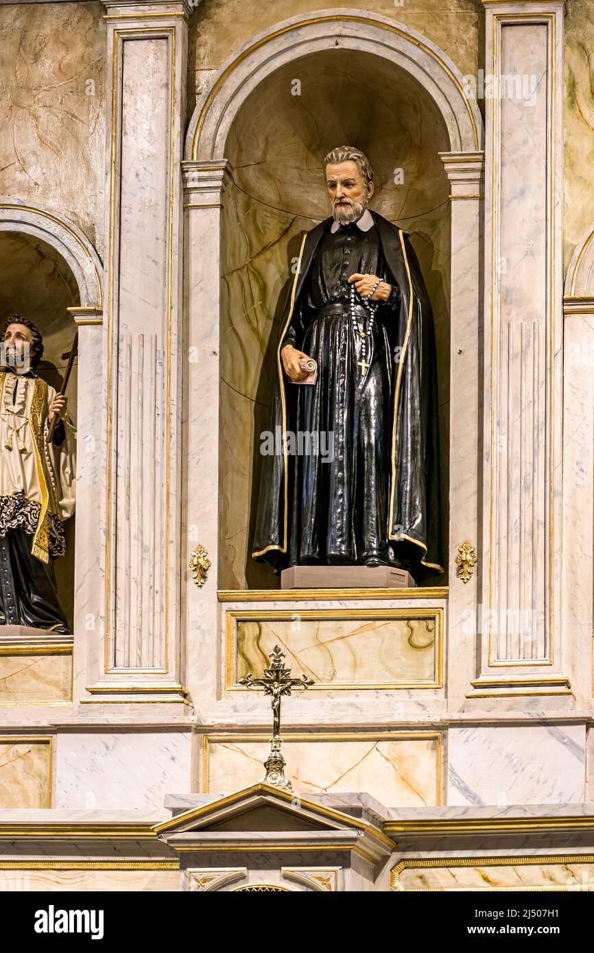 Catholic church altar saints hi-res stock photography and images - Alamy