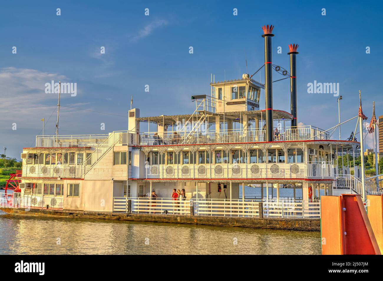 The Memphis Queen riverboat docked on the Mississippi waterfront in ...
