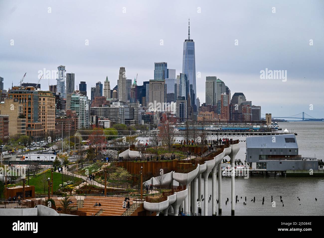 Pier 57 nyc hi-res stock photography and images - Alamy