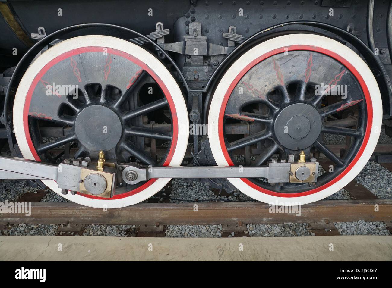 Close up of the black wheel of a train on a track Stock Photo - Alamy