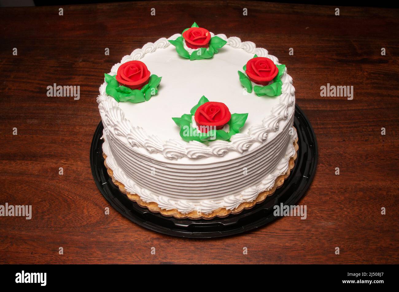 Three layer cake hi-res stock photography and images - Alamy