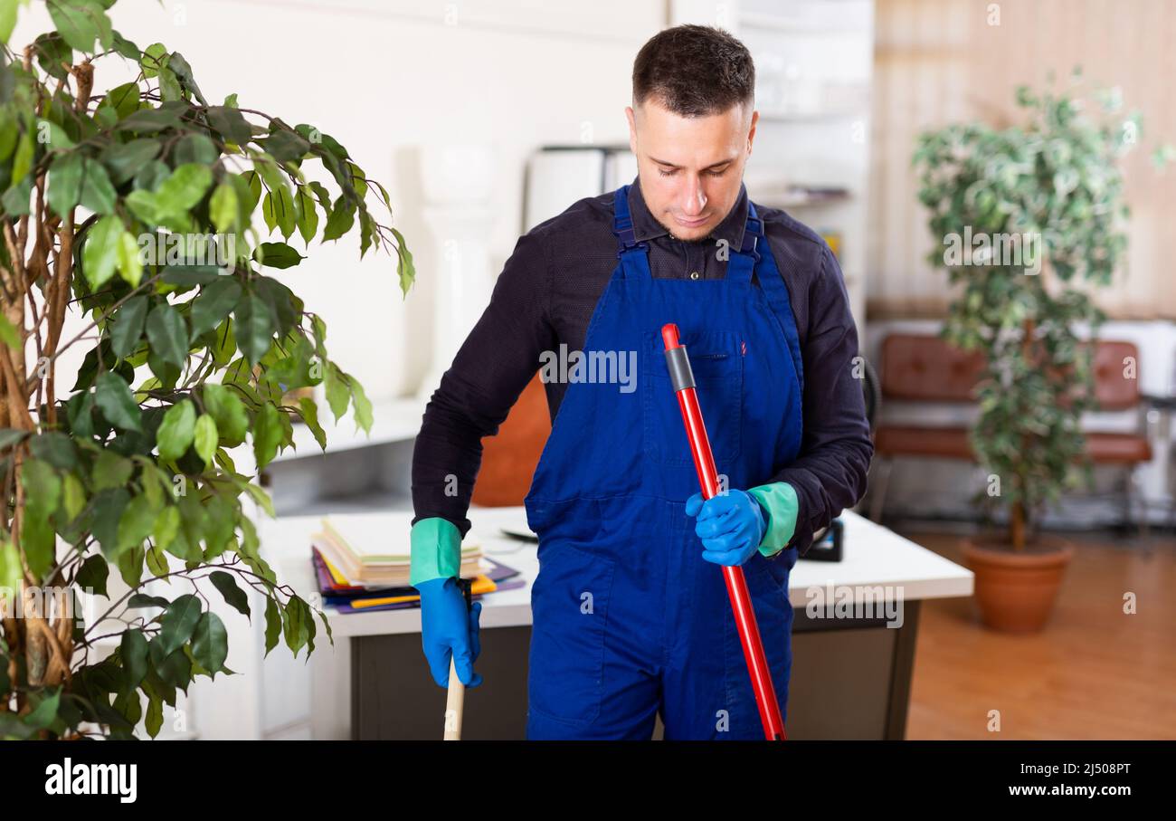 Technicical hi-res stock photography and images - Alamy