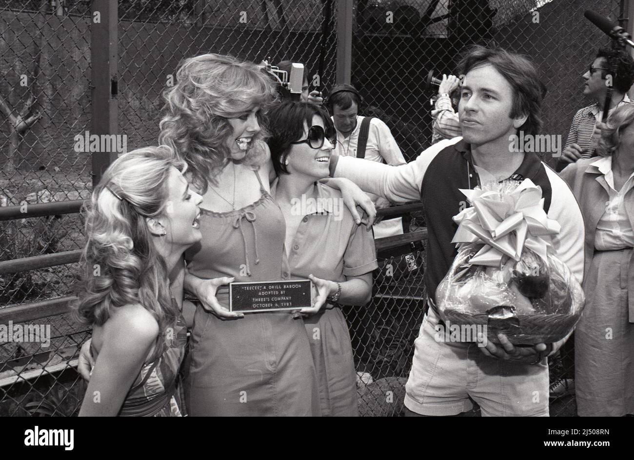 Priscilla Barnes, Jenilee Harrison, Joyce DeWitt and John Ritter ...
