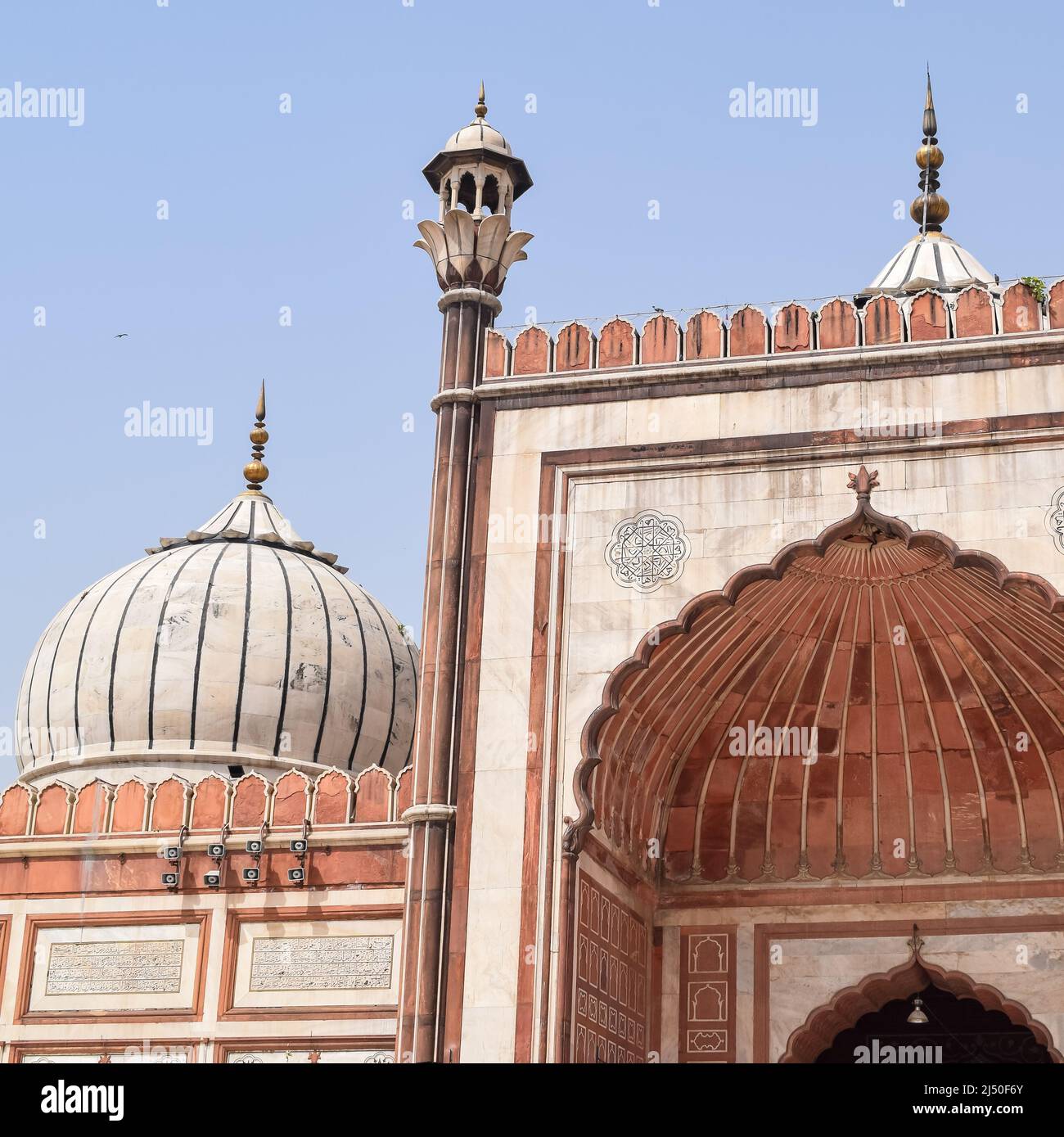 The Spectacular Architecture Of The Great Friday Mosque Jama Masjid