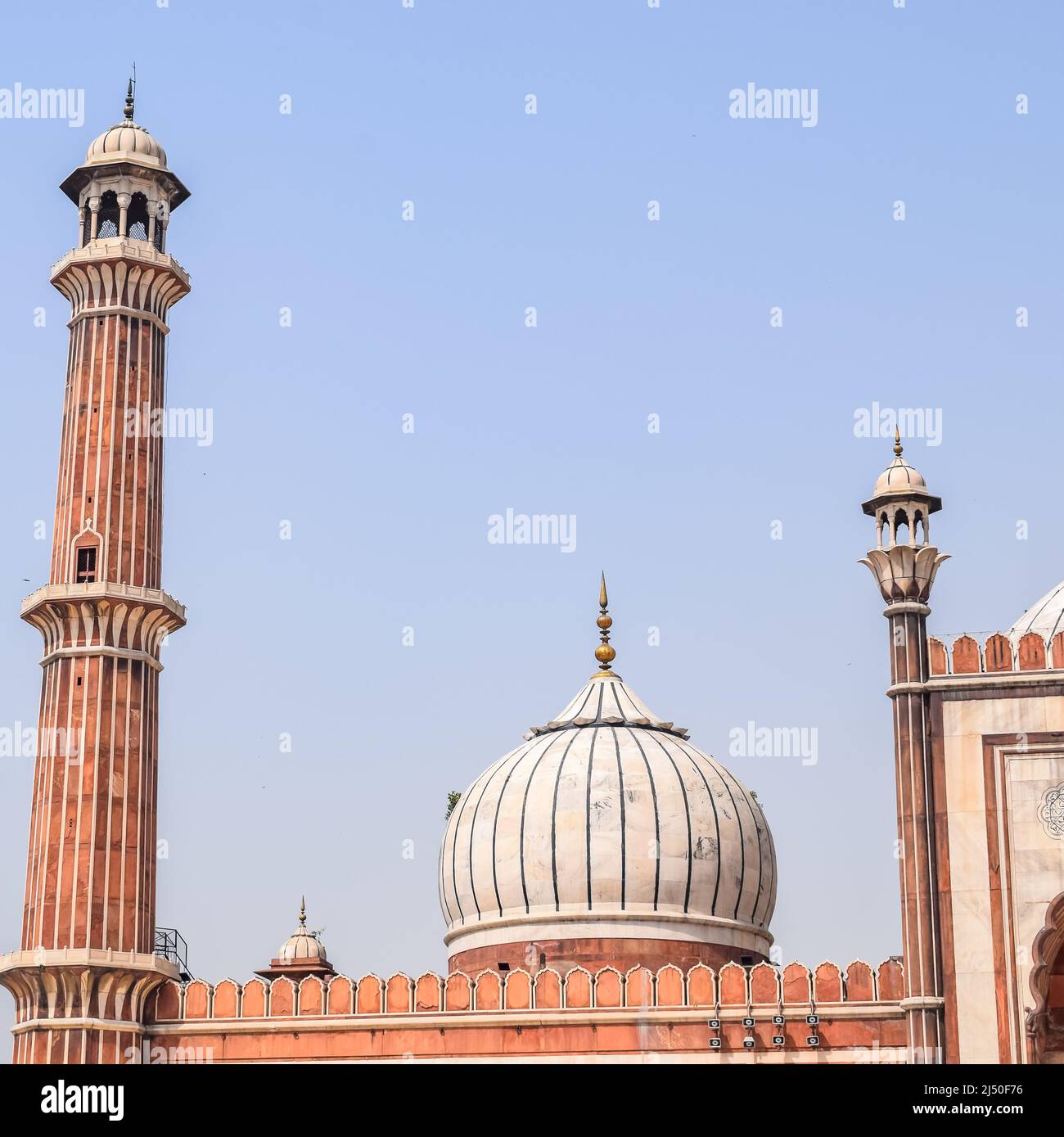 The spectacular architecture of the Great Friday Mosque (Jama Masjid ...