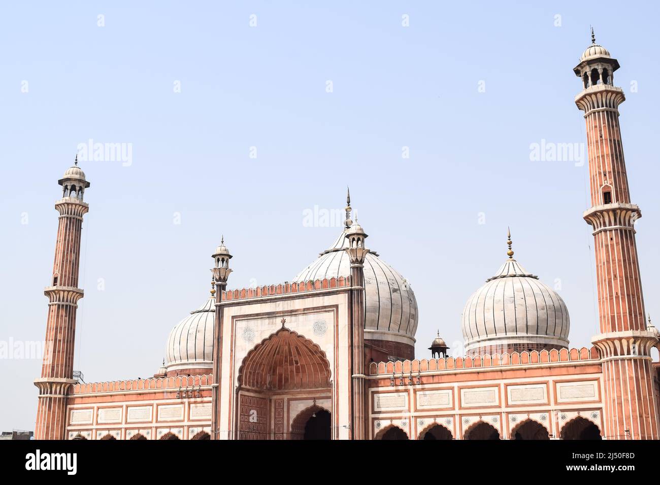 The Spectacular Architecture Of The Great Friday Mosque Jama Masjid