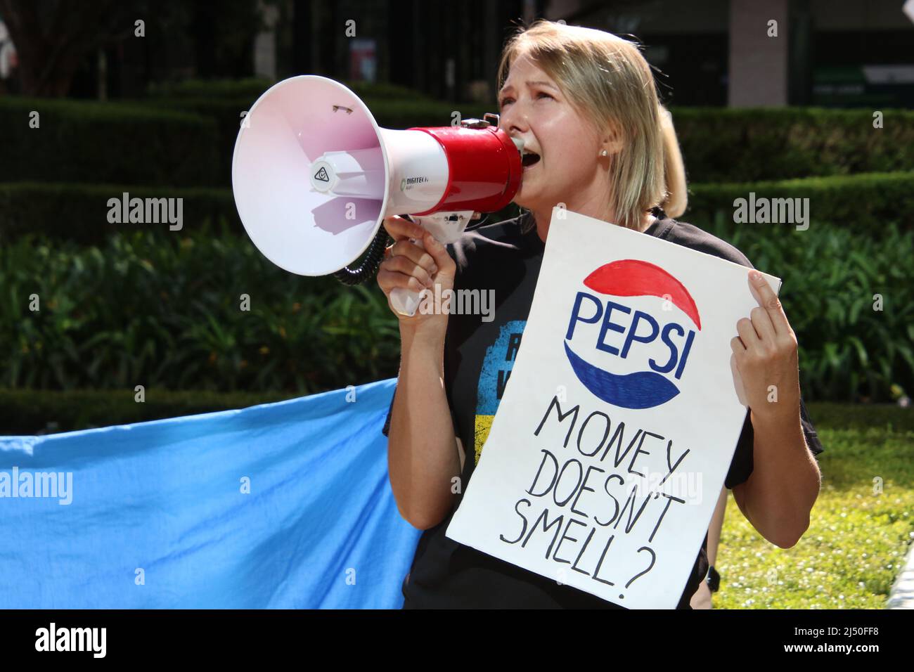 Pepsi live for now hi-res stock photography and images - Alamy