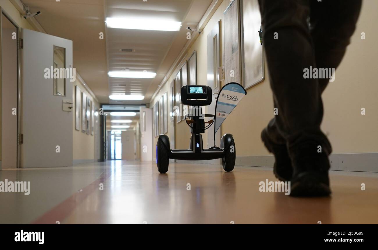 18 February 2022, Schleswig-Holstein, Lübeck: A Loomo, a mobile robot ...