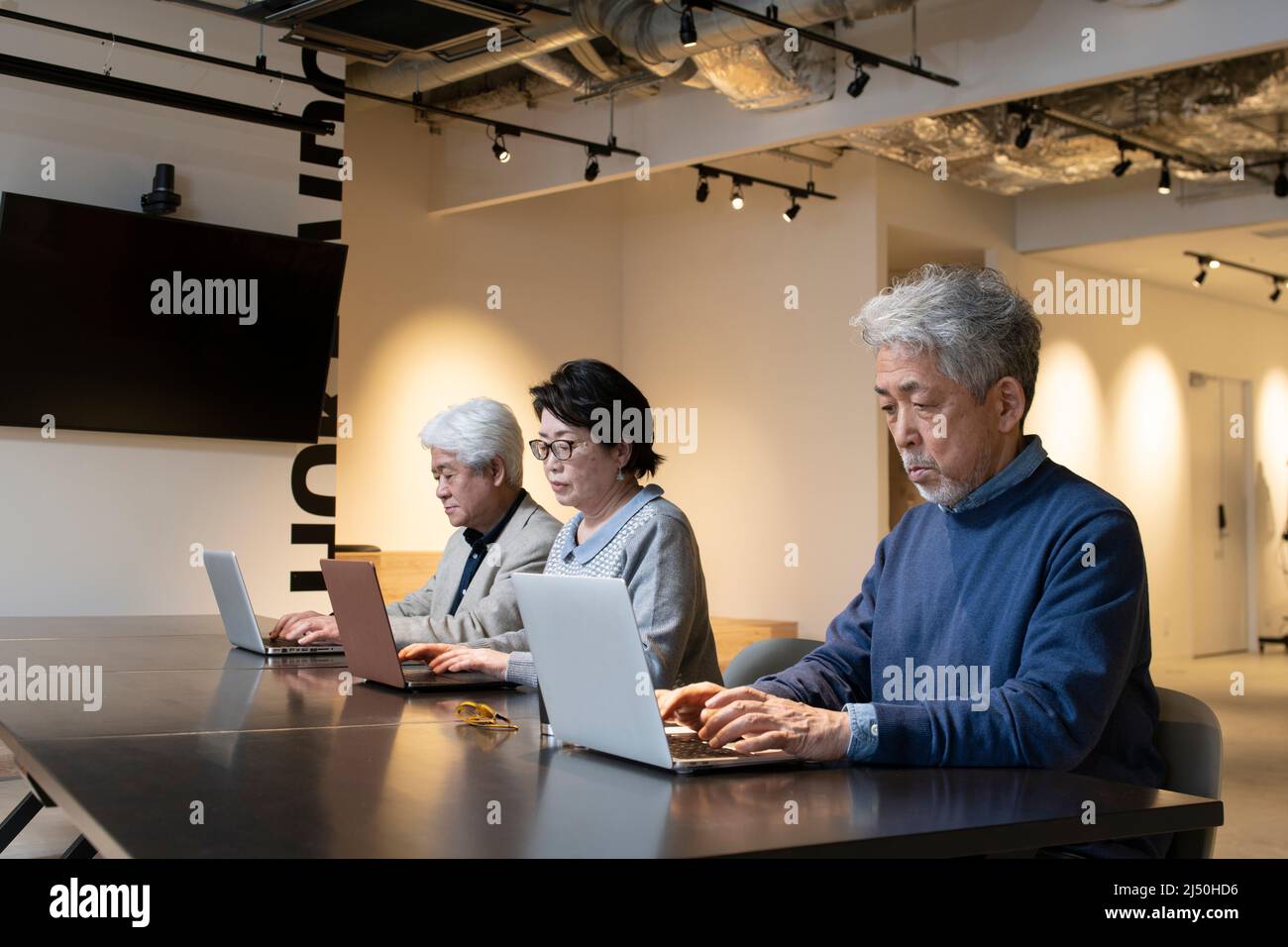 Senior in Computer Class Stock Photo - Alamy