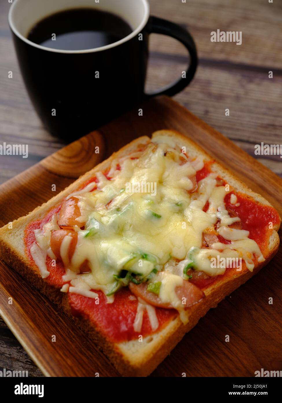 Snack de pizza hi-res stock photography and images - Alamy