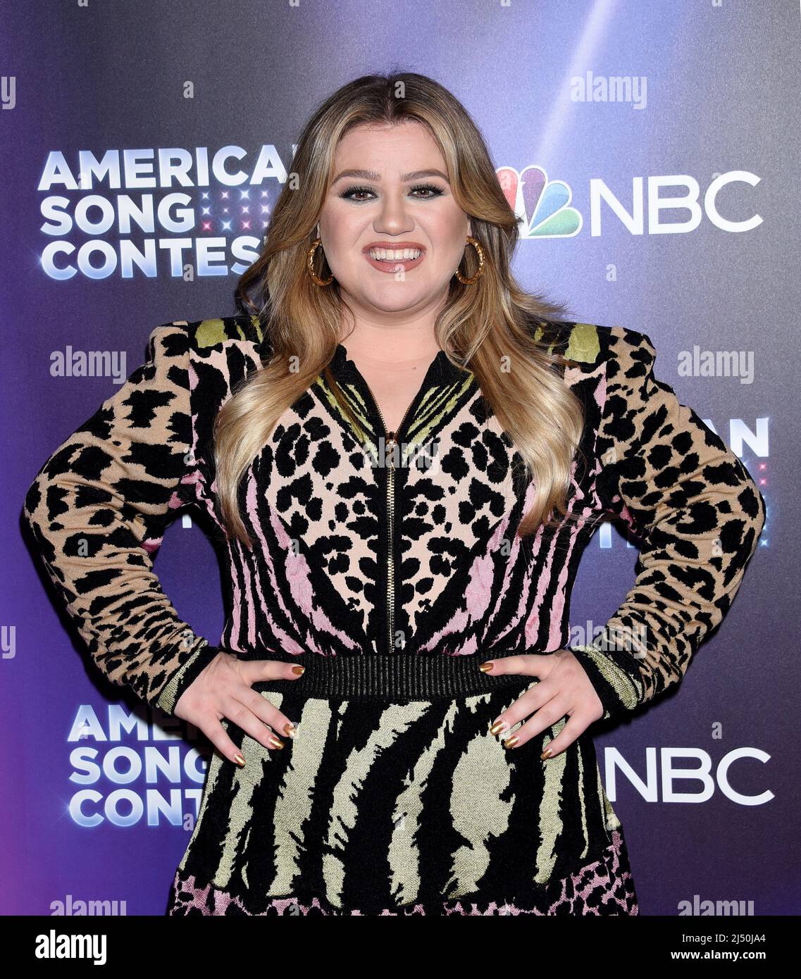 Kelly clarkson 2022 hi-res stock photography and images - Alamy