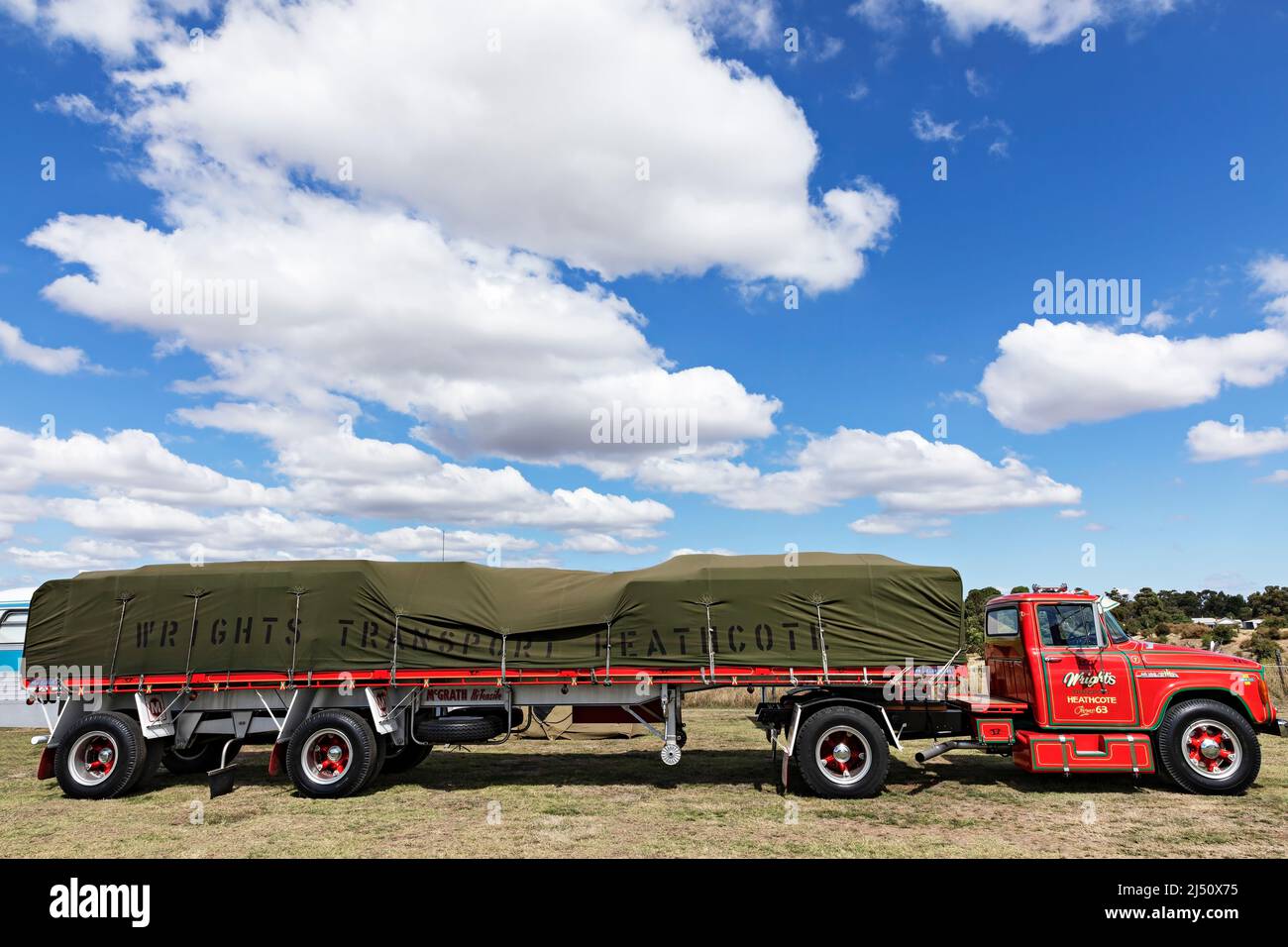 Trailer truck australia hi-res stock photography and images - Alamy