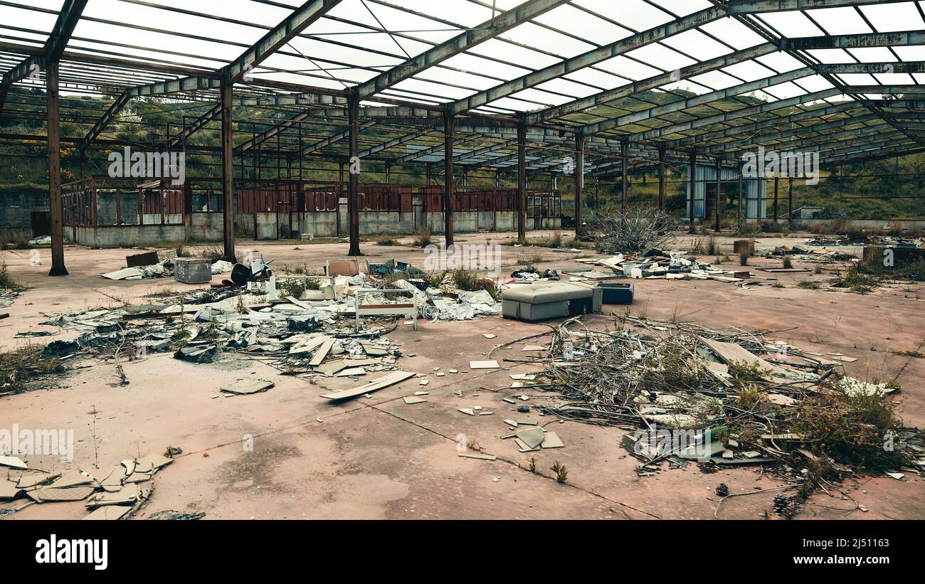 Destroyed and abandoned area after a bomb exploded Stock Photo - Alamy