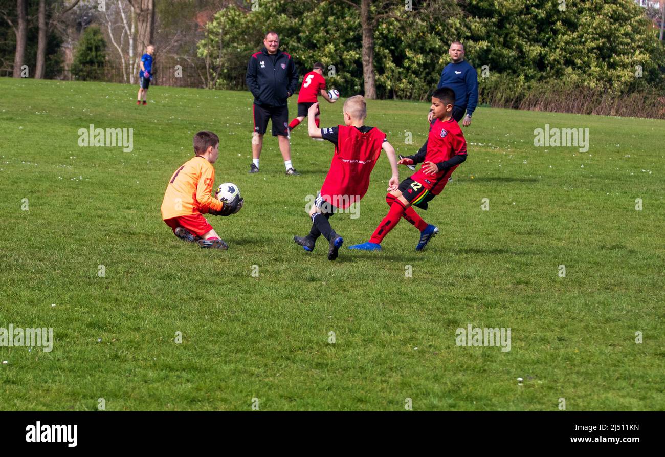 Under 10's football hi-res stock photography and images - Alamy