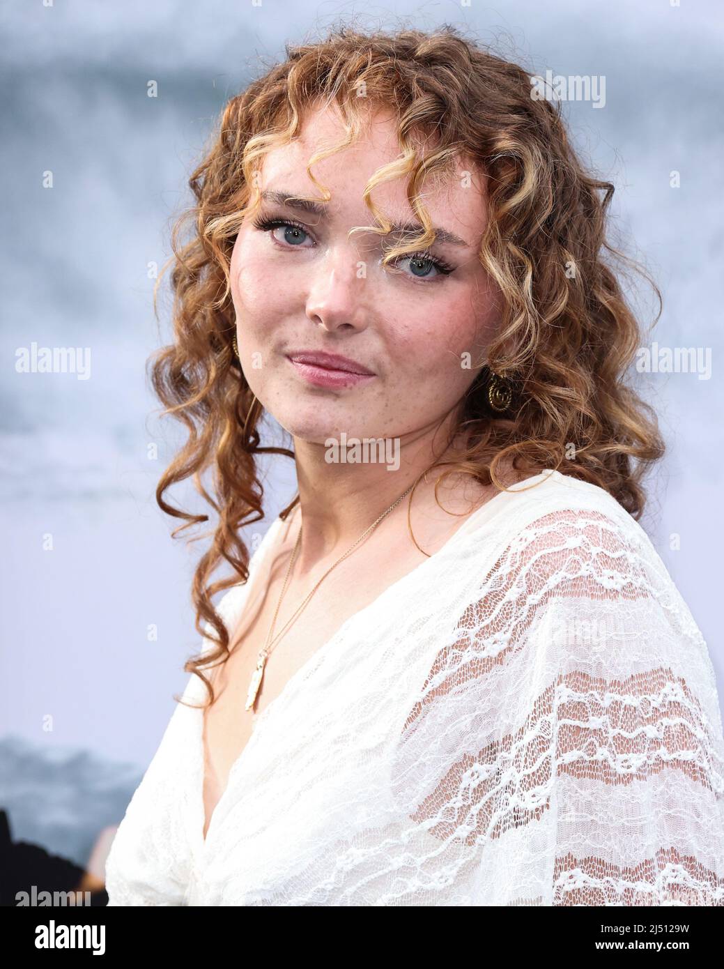 Rebecca Hargraves's Instagram, Twitter & Facebook on IDCrawl