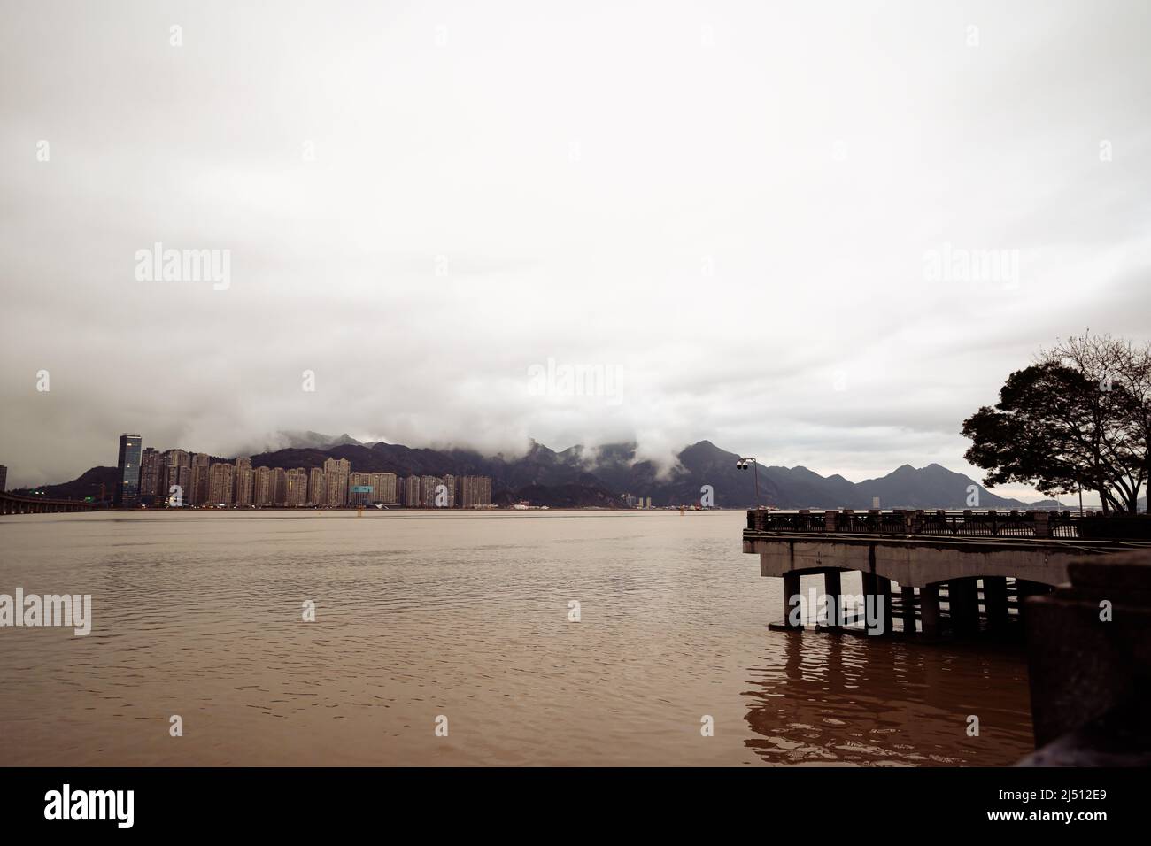 Wenzhou ou river hi-res stock photography and images - Alamy