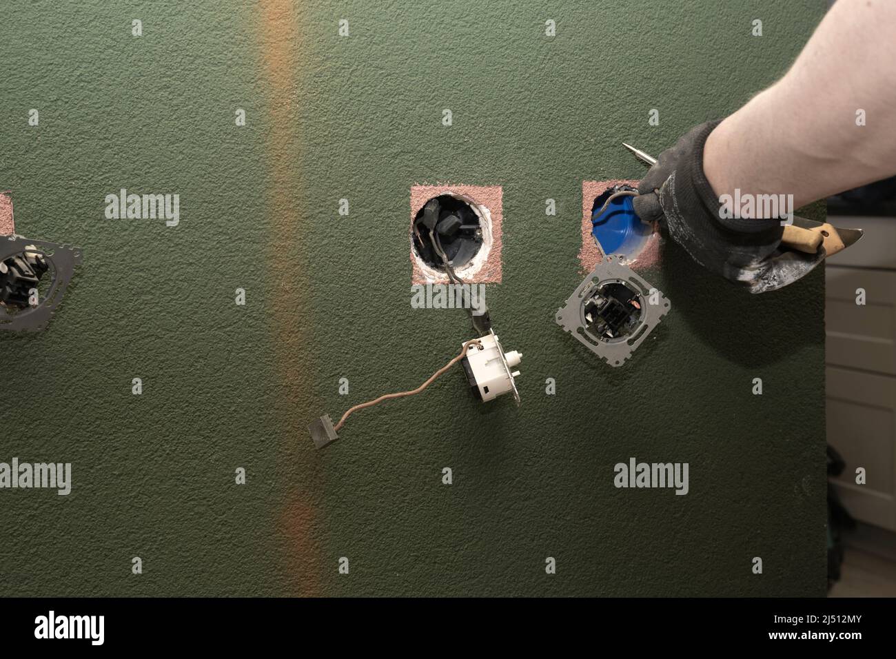 Home electrical wiring junction box hi-res stock photography and images ...