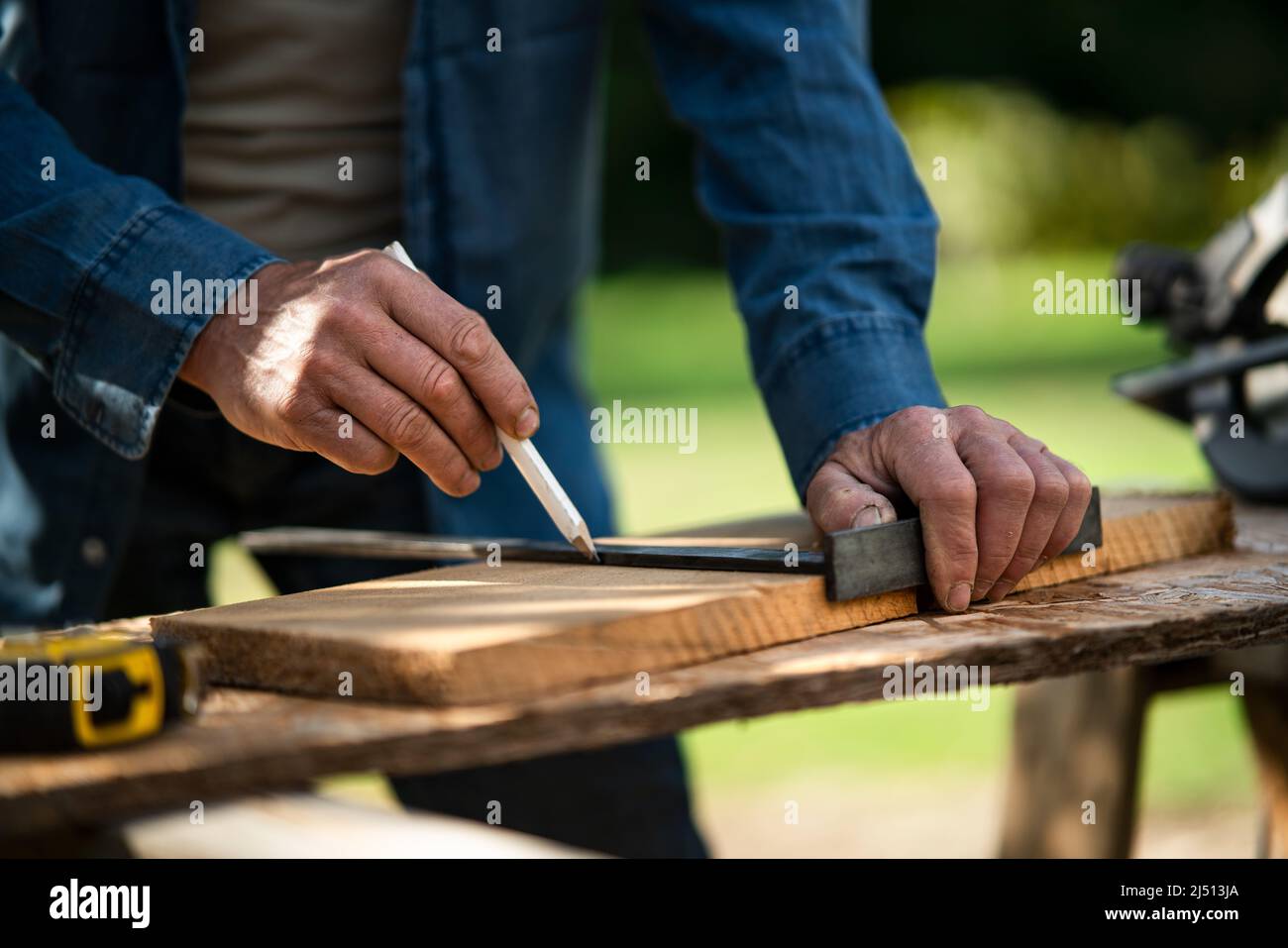 Measuring out a garden hi-res stock photography and images - Alamy